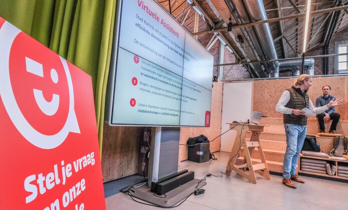 Kortrijk zet als eerste stad Chat GPT in om inwoners te helpen: “Of ...