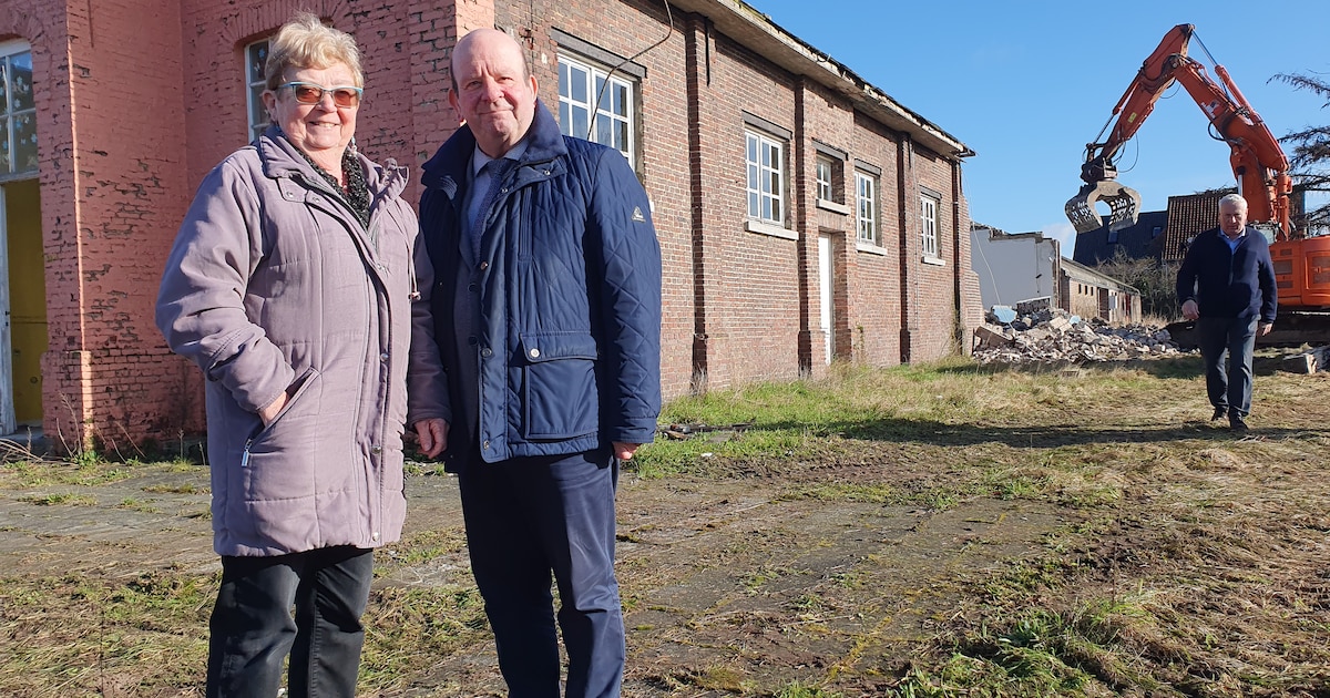 Oude jongensschool Lotenhulle gaat na 168 jaar plat: “Waar is de tijd ...