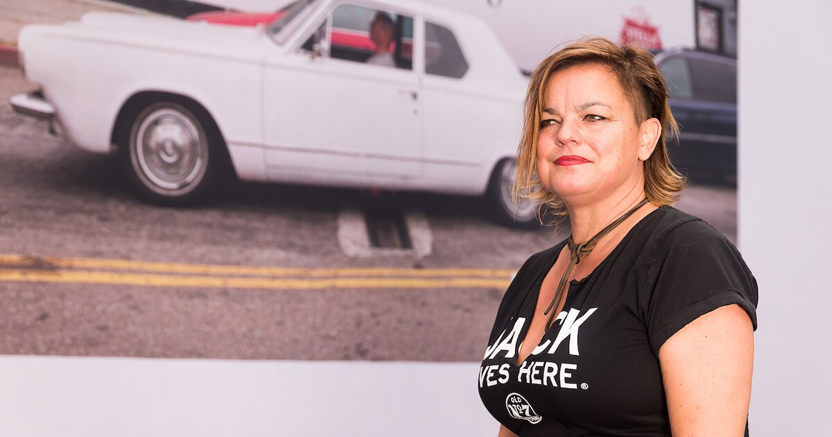 Deborah Ostrega getuigt over jarenlang psychisch partnergeweld: “Ik ...