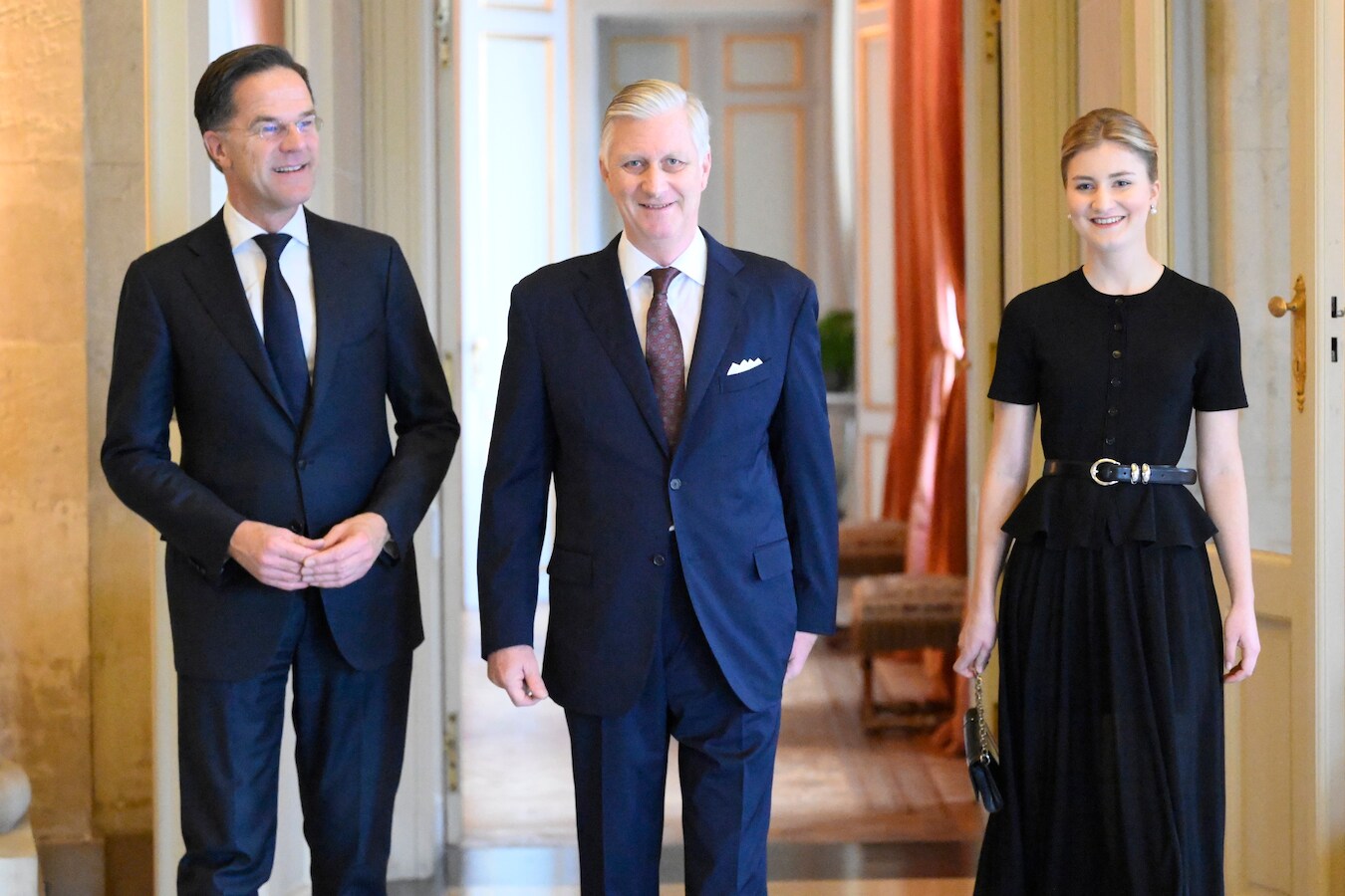 KIJK. Kroonprinses Elisabeth ontmoet NAVO-baas Mark Rutte tijdens ...