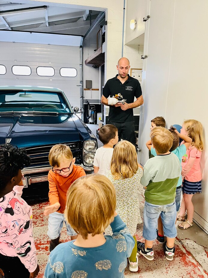 K2 GBS De Vlindertuin op bezoek bij garage Stevens in Zonnegem ...