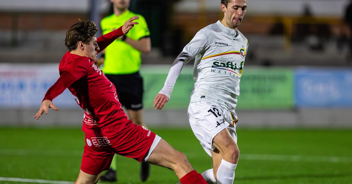 Timon Van Calenbergh (RFC Wetteren) na 1-4-verlies tegen Gullegem ...