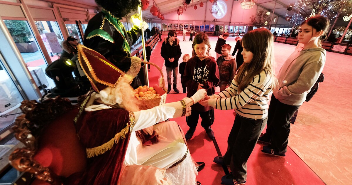 Sint komt op ijspiste Waregem Wintert aftrappen | Waregem | HLN.be