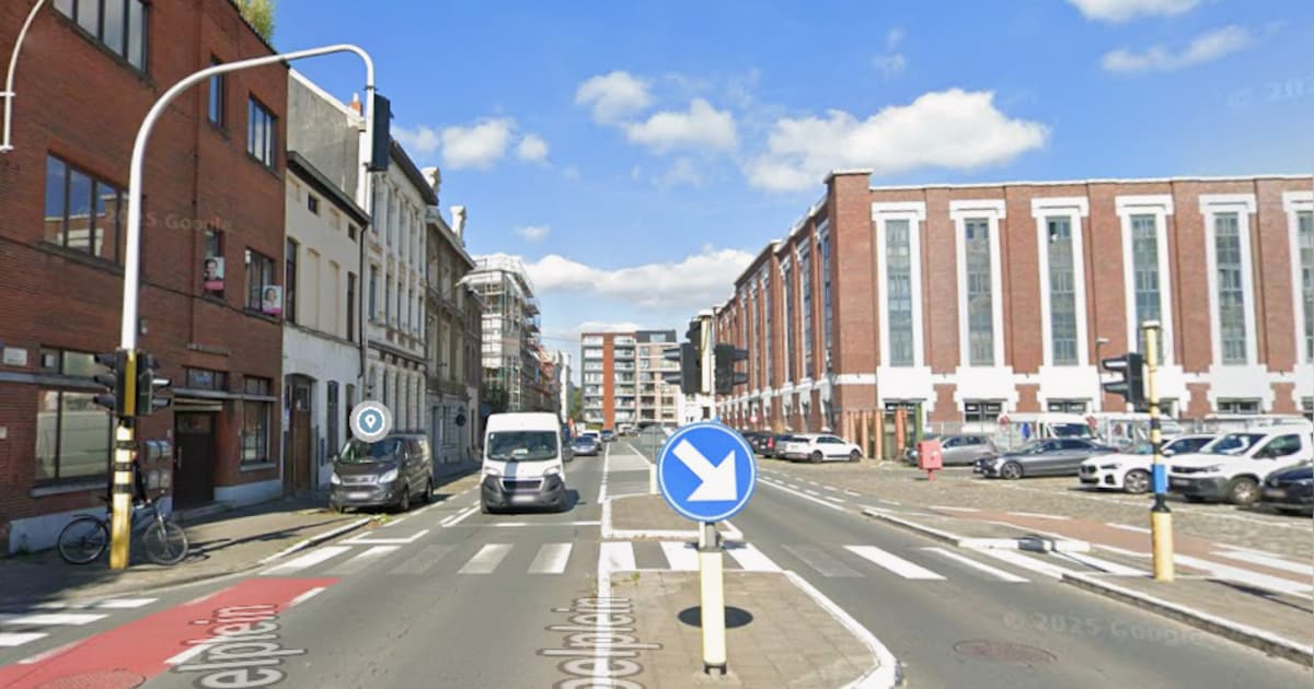 Rijverbod en boete voor bestuurder die na 15 seconden door rood reed op ...
