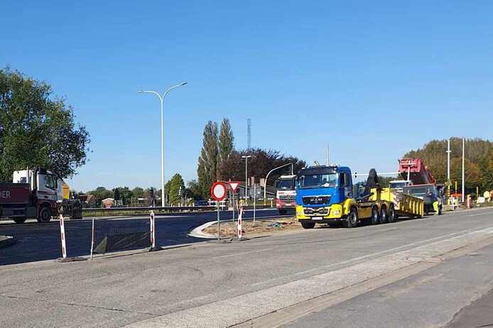Werken aan kruispunt Den Doorn gaan nieuwe fase in | Ninove | hln.be