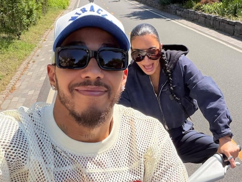 Nu ook ‘Instagram official’: Kim Kardashian deelt voor het eerst ...
