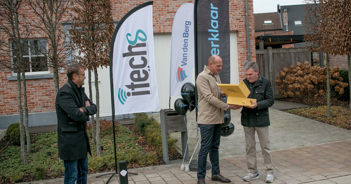 Eerste gebruiker van Fiberklaar woont in Sint-Niklaas: Benny surft ...