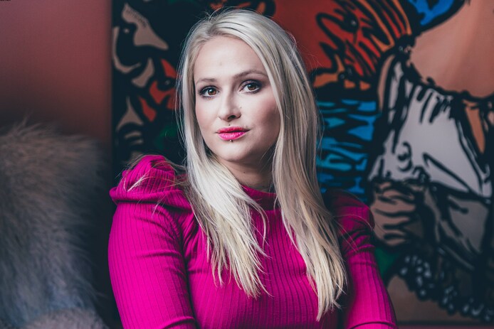 Escorte Mel praat voor het eerst over de man die haar zo misbruikte dat ...