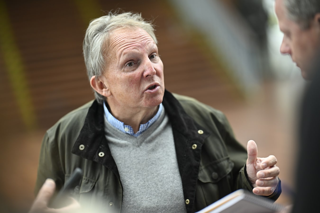 “We kregen na sluitingstijd meerdere drankjes”: barman (22) van ...