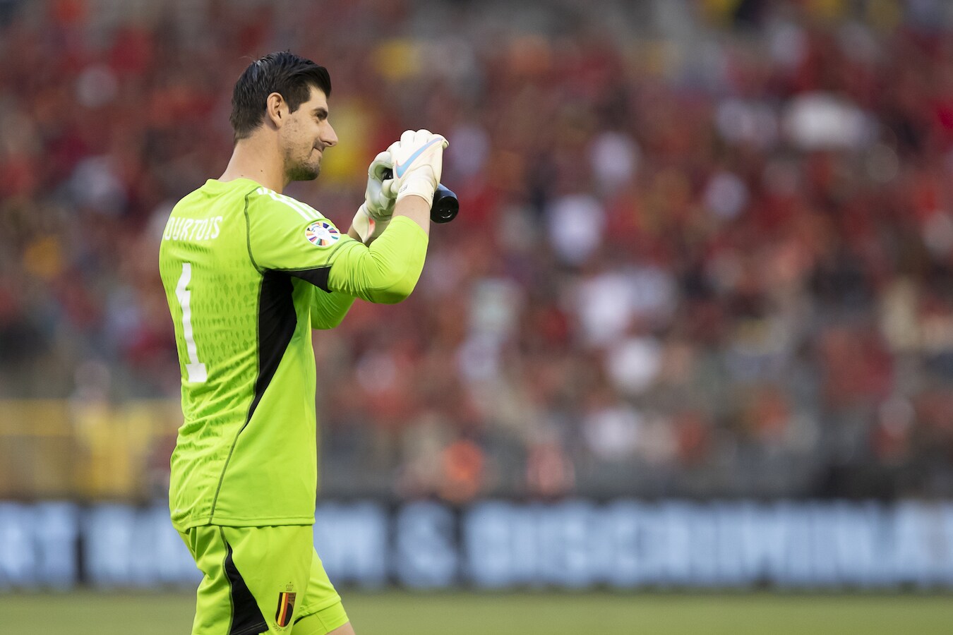 “Ik zou graag het WK spelen”: Thibaut Courtois zet deur wat meer open ...