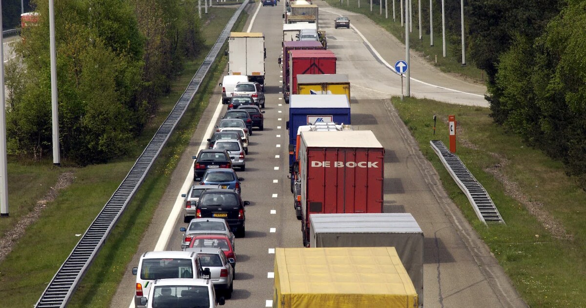 30 minuten file op E314 richting Brussel door defecte vrachtwagen op de ...
