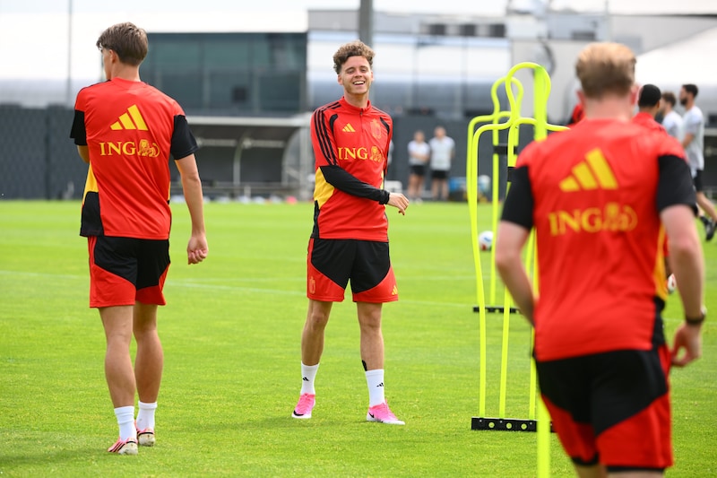 Heel wat lachende gezichten op training - Romelu Lukaku en Axel Witsel ...