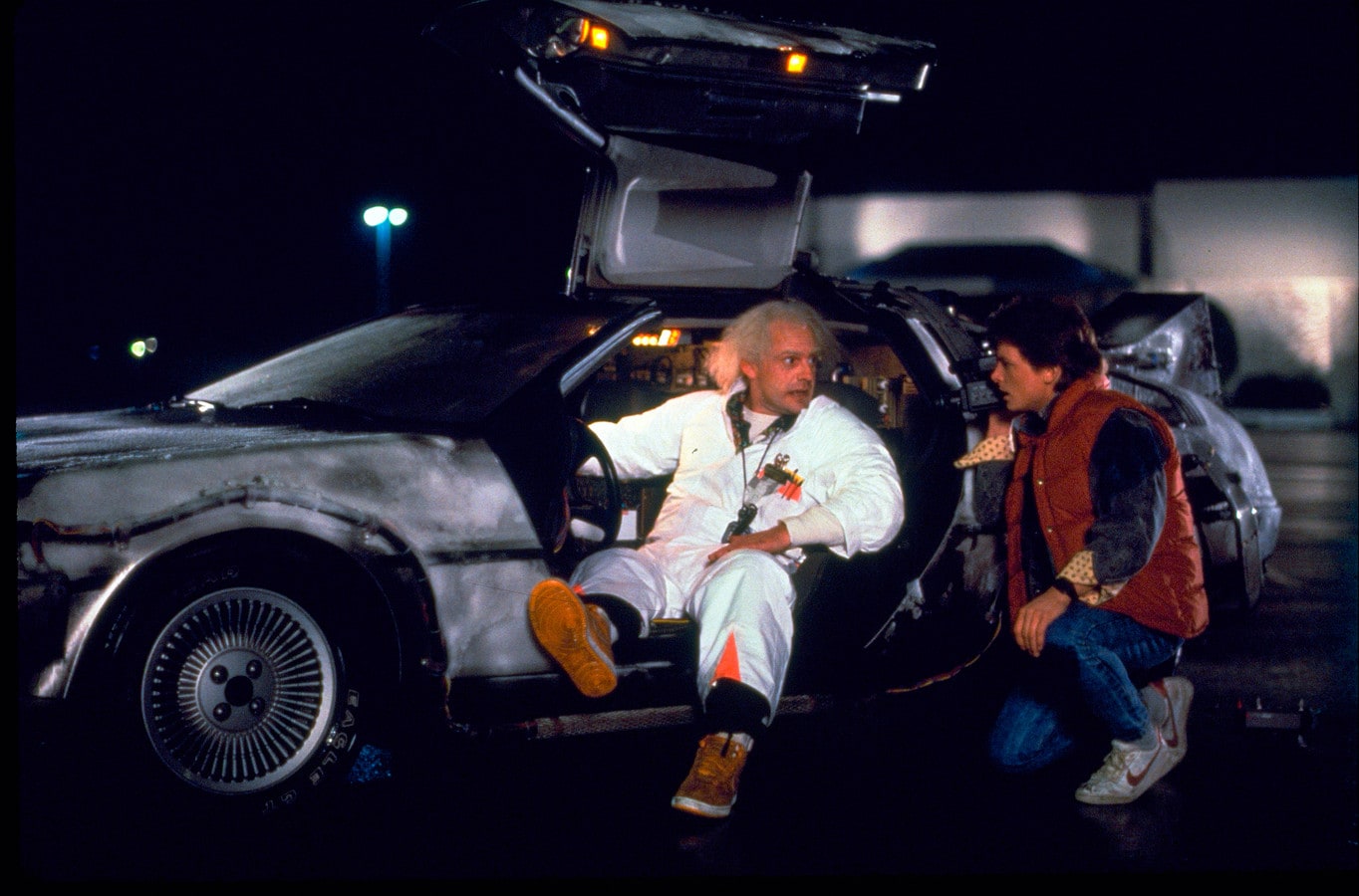 Met ‘Back to the Future’-bolides rijden Andy, Frederik en Jan naar ...