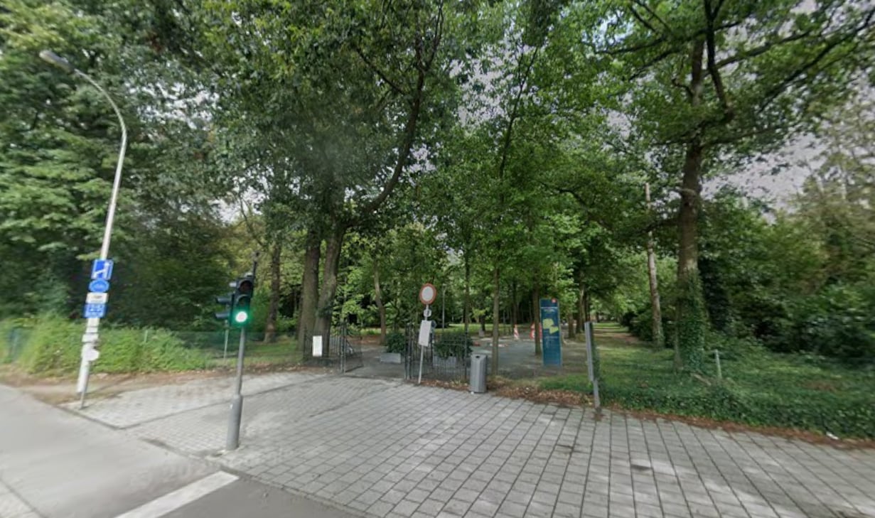 19 personen opgepakt bij illegale rave in Nachtegalenpark: ook drugs en ...