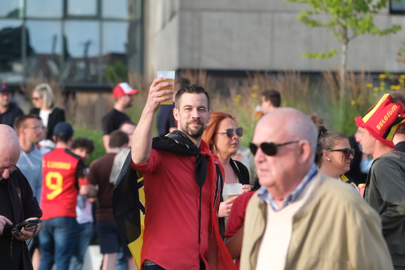 IN BEELD. Van verdriet naar vreugde: dubbel gevoel in Devil Arena na 1 ...