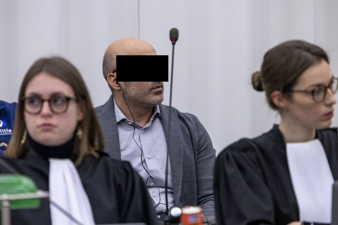 ASSISEN. Albanese verdachten wijzen naar elkaar en vragen vrijspraak ...