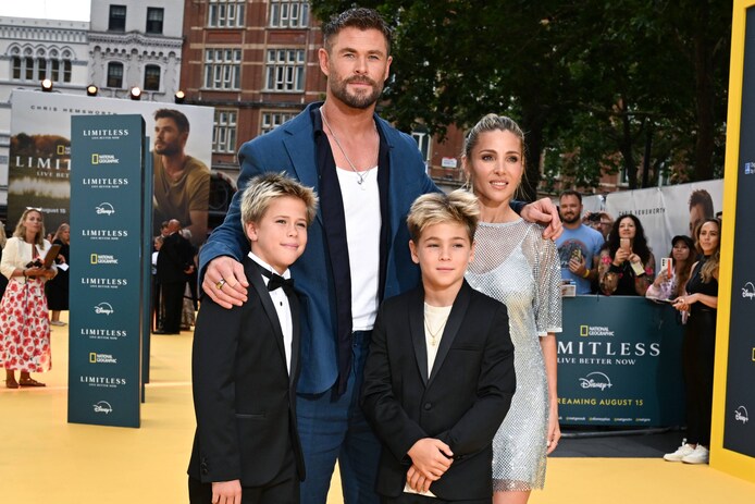 De gangster en de atleet: tweelingzonen (11) van Chris Hemsworth stelen ...