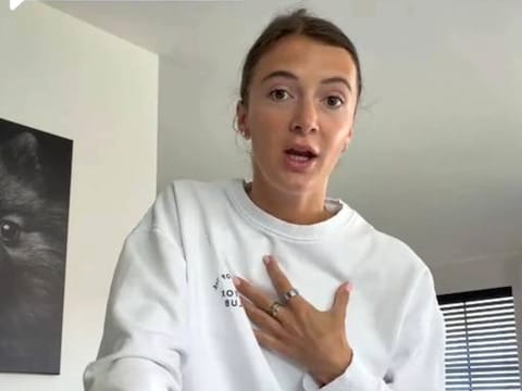 Jamie-Lee Six is commentaren onder haar video’s beu en deelt sneer uit ...