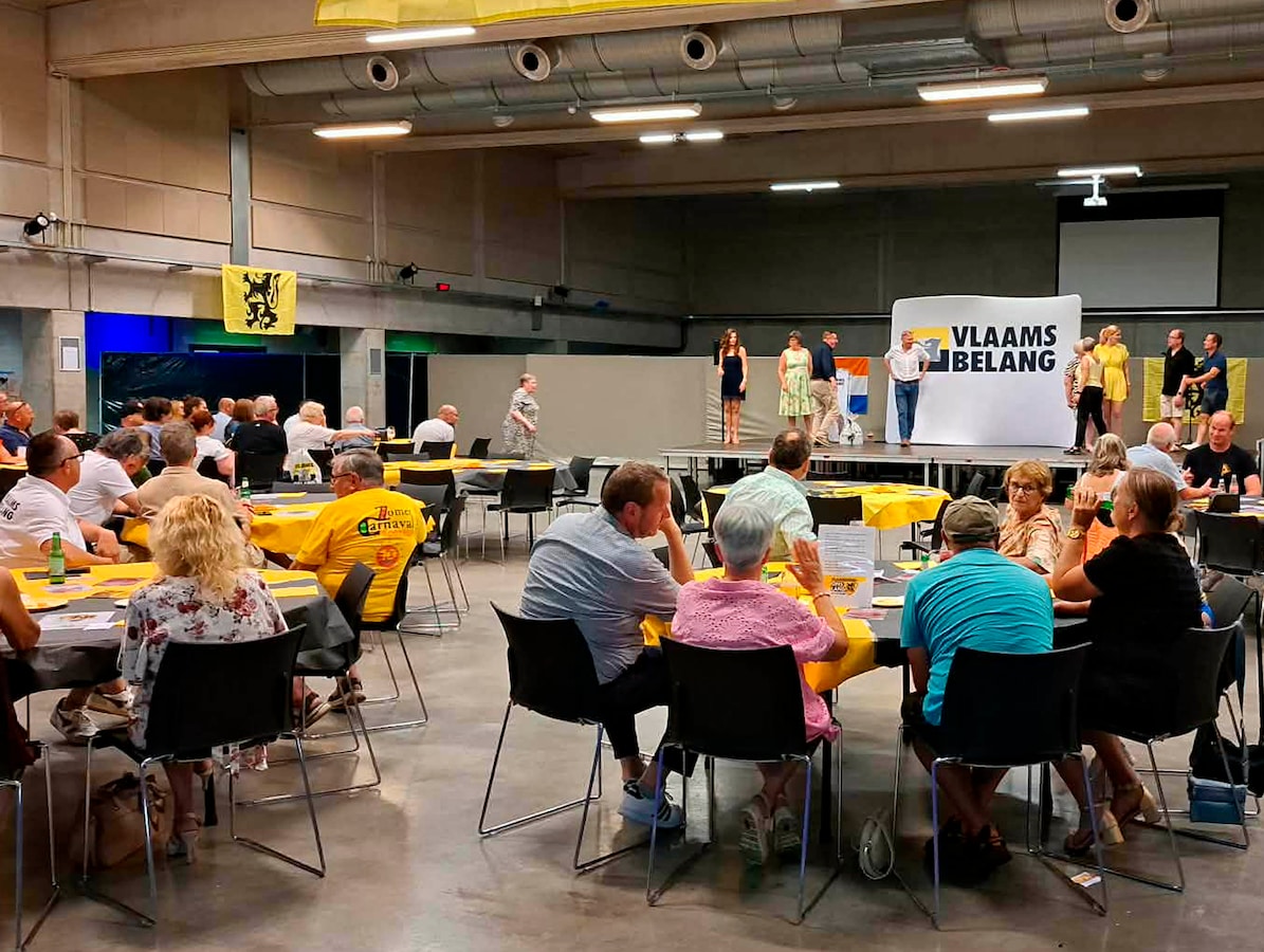 150 mensen schuiven aan voor stoofvlees en vol-au-vent op eetfestijn ...