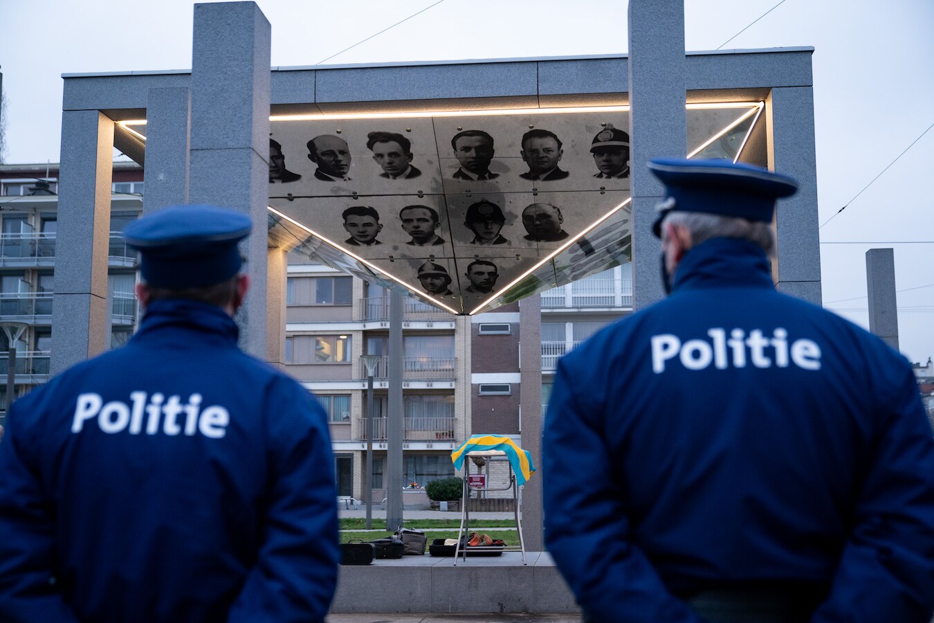 Net als oorlogsfilm ‘WIL’... Ex-agent belicht dubbele rol van politie ...