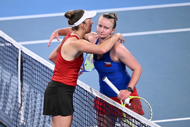 België boven down under: Elise Mertens stuwt ons land in zog van Bergs ...