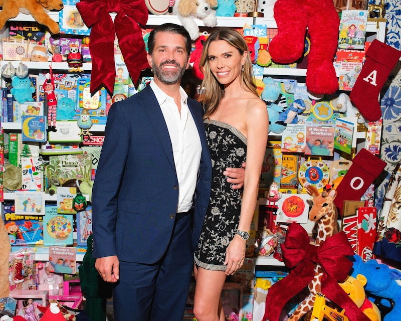 Donald Trump jr. verlooft zich voor derde keer, ditmaal met model ...