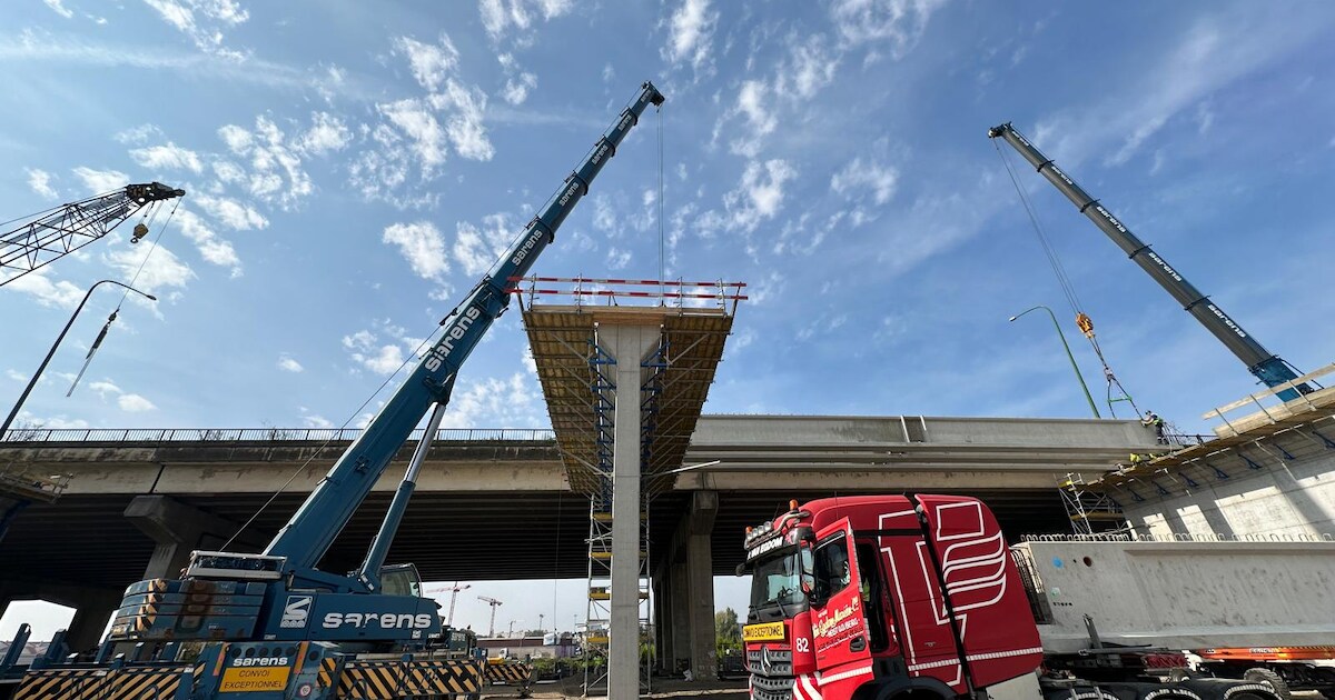 Eerste balken van tijdelijke snelweg naast Antwerps Sportpaleis omhoog gehesen | Antwerpen | HLN.be