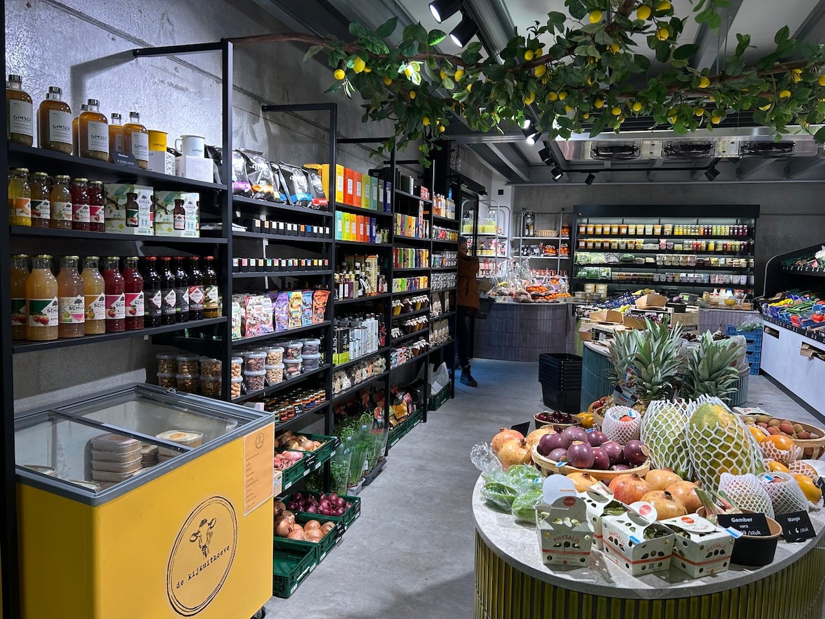 NET OPEN. Ruben (29) opent groenten- en fruitwinkel in Nevele: “We gaan ...