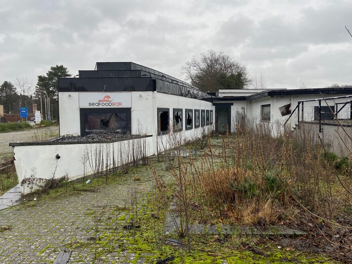 Ooit was het een badparadijs, nu een vervallen bootgebouw: Boby-Land ...