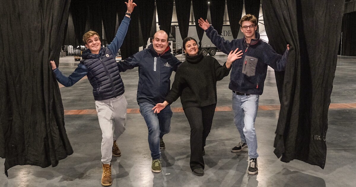 Voor het eerst sinds jaren wordt er nog eens afgeteld in Waregem Expo ...