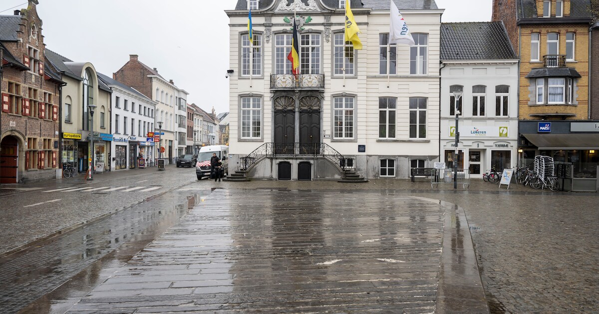 Nieuwe fusiestad klokt af op historisch lage schuld | Lokeren | HLN.be