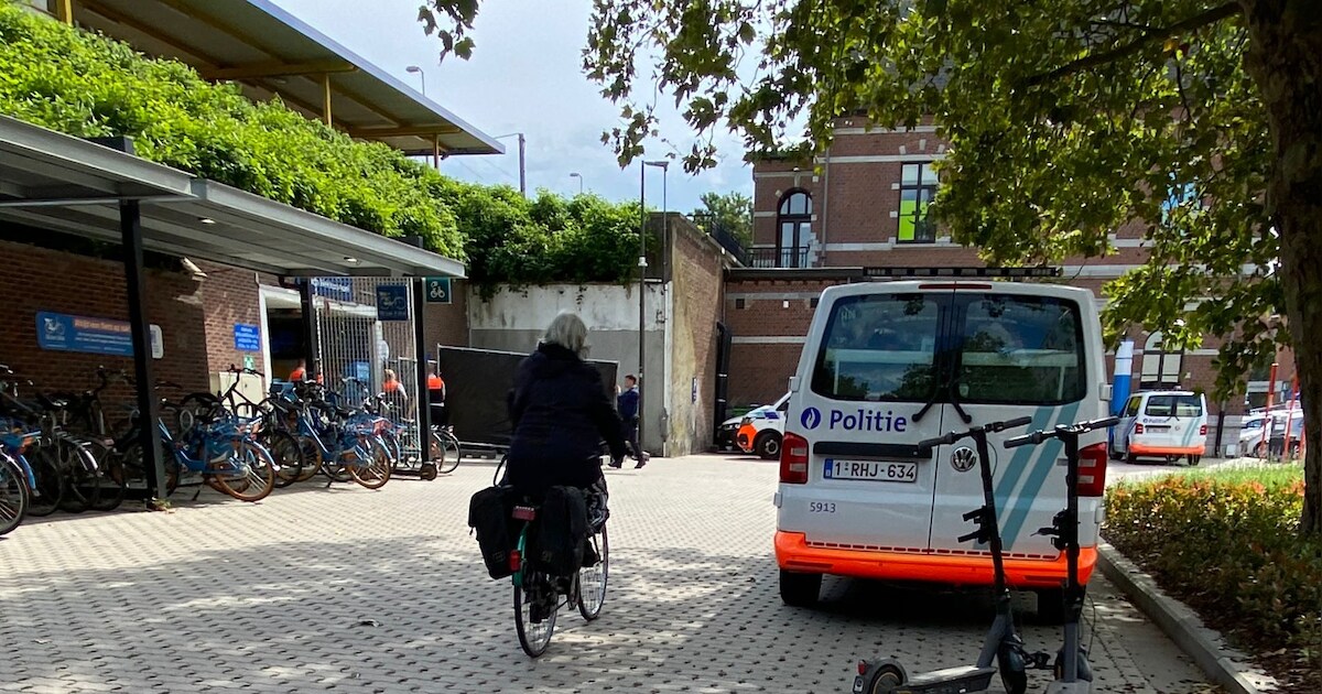 Negentien reizigers betrapt op drugsbezit tijdens controle op openbaar ...