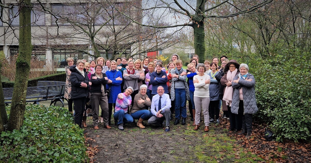 Vrouwendag in Eeklo: vrouwelijk stadspersoneel en politici ‘omarmen ...