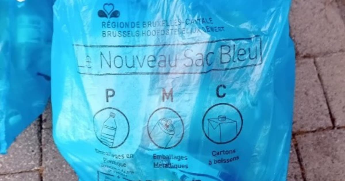Blauwe PMD-zakken uit Brussel binnenkort niet meer opgehaald in ...