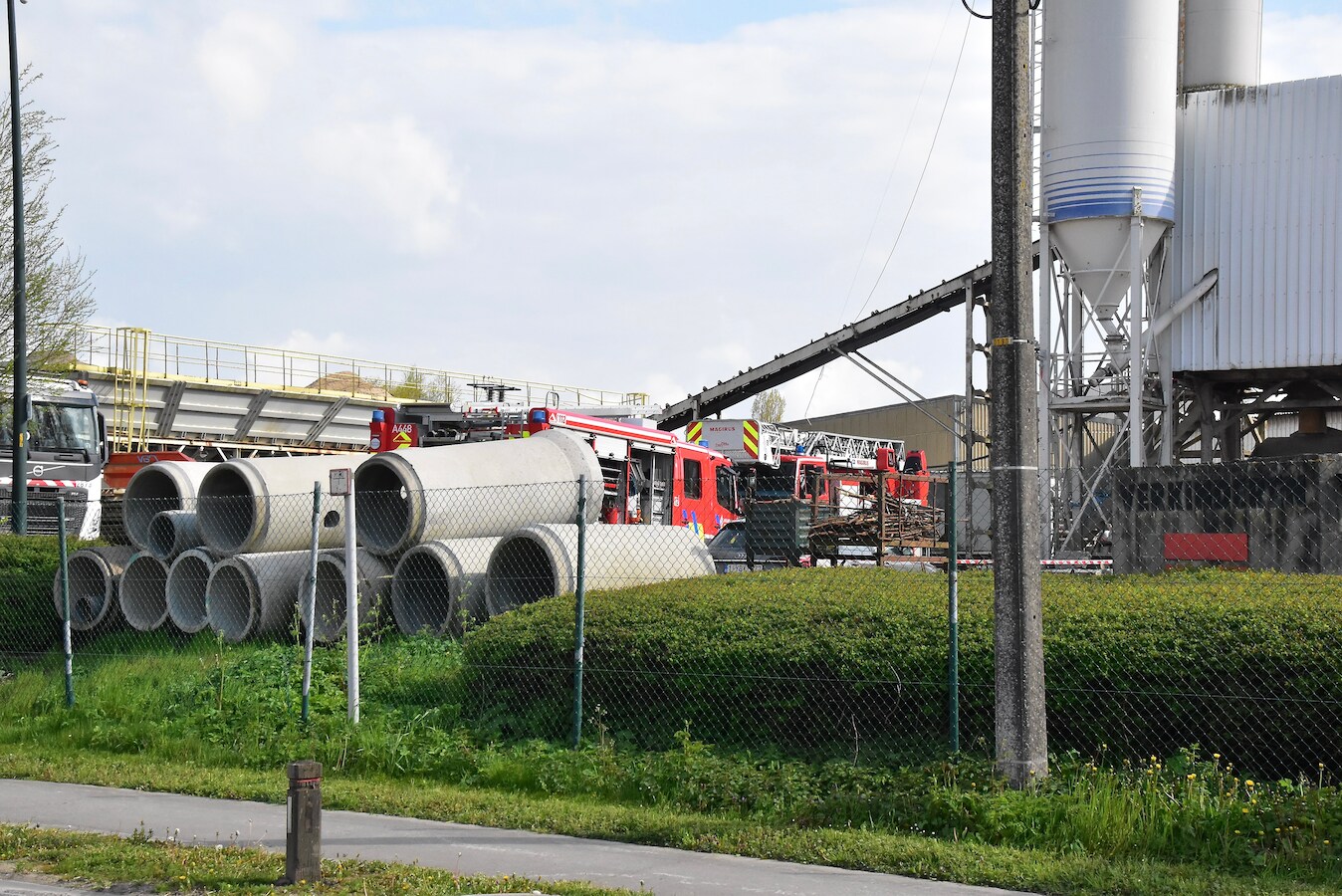 Man levensgevaarlijk gewond bij arbeidsongeval in wegeniswerkenbedrijf ...