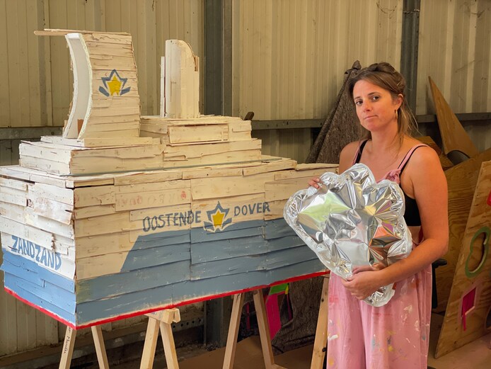 KIJK. Hoe chipsfolie wolken worden: Lisa (36) creëert een wonderlijke ...