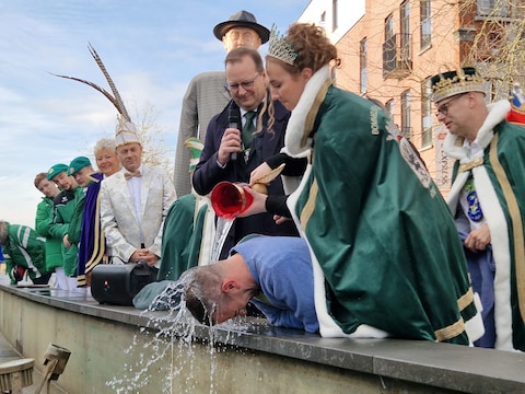 Ronse leeft toe naar Bommels weekend: Koning Bradley en Koningin ...