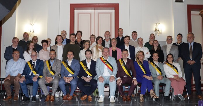 Nieuwe gemeenteraad in Evergem van start: dit zijn de raadsleden ...