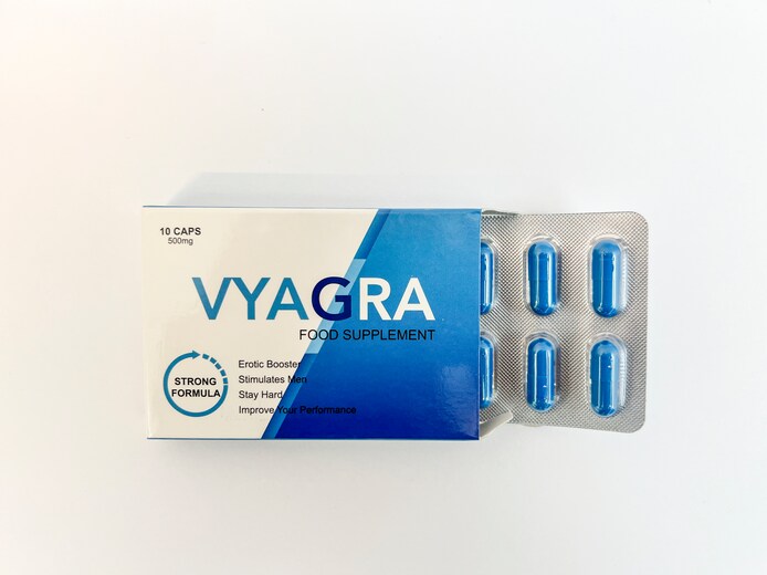 Nieuw onderzoek naar ‘natuurlijke’ erectiepillen: “Tot 10 keer per jaar zie ik mannen in het ...