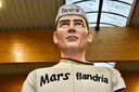 ‘Afgetrainde versie’ van reus ter ere van wielerlegende Jempi Monseré ...