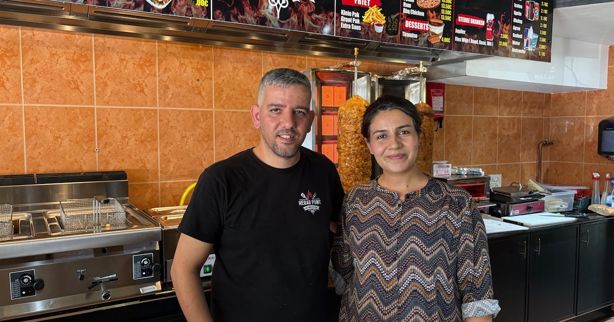 Ibrahim en Bahar nemen pitazaak op de Markt over: “Onze brochettes zijn ...