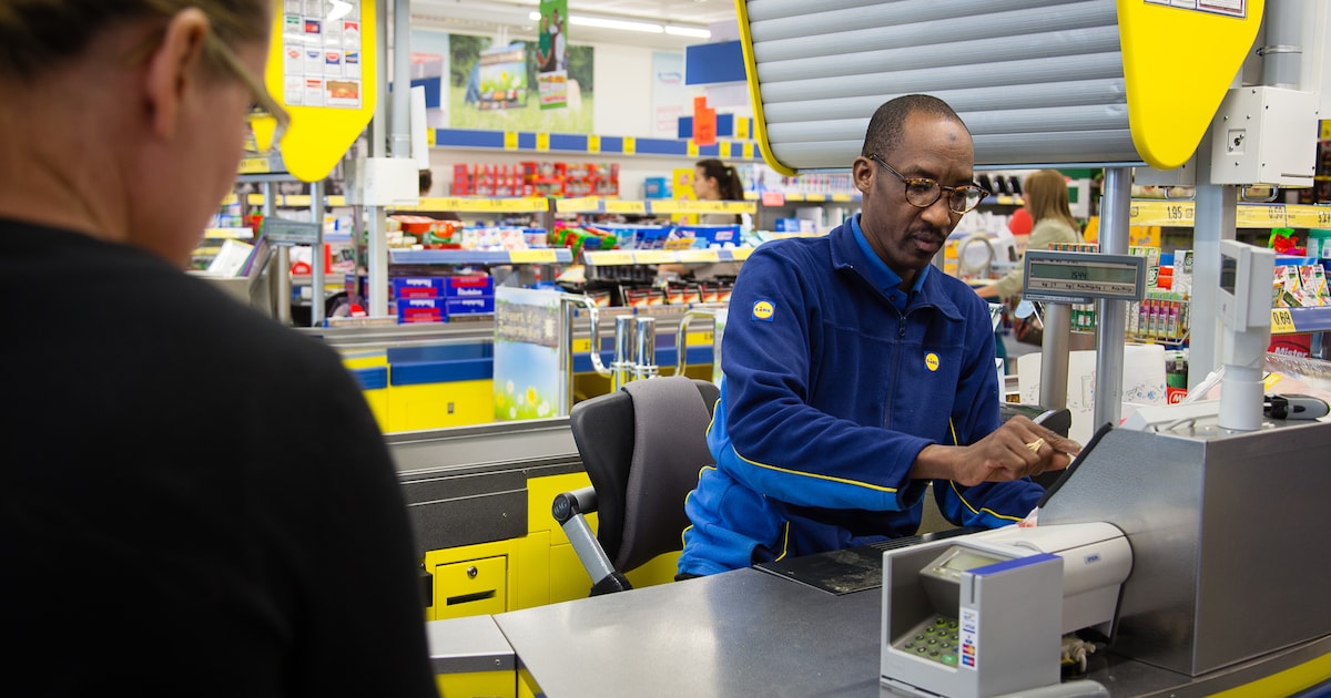 Lidl voert dan toch zelfscankassa’s in | Economie | HLN.be