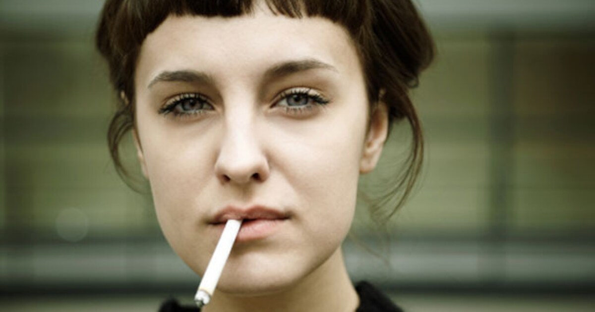 Plastisch chirurg: "Vrouwen die roken riskeren hun tepels" | Bizar | HLN.be