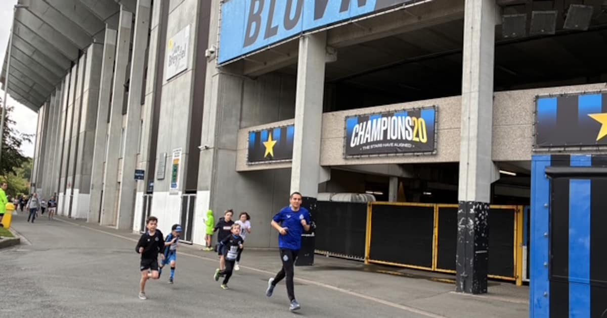 KIJK. 1.000 sportievelingen ontdekken Jan Breydelstadion in Brugge ...