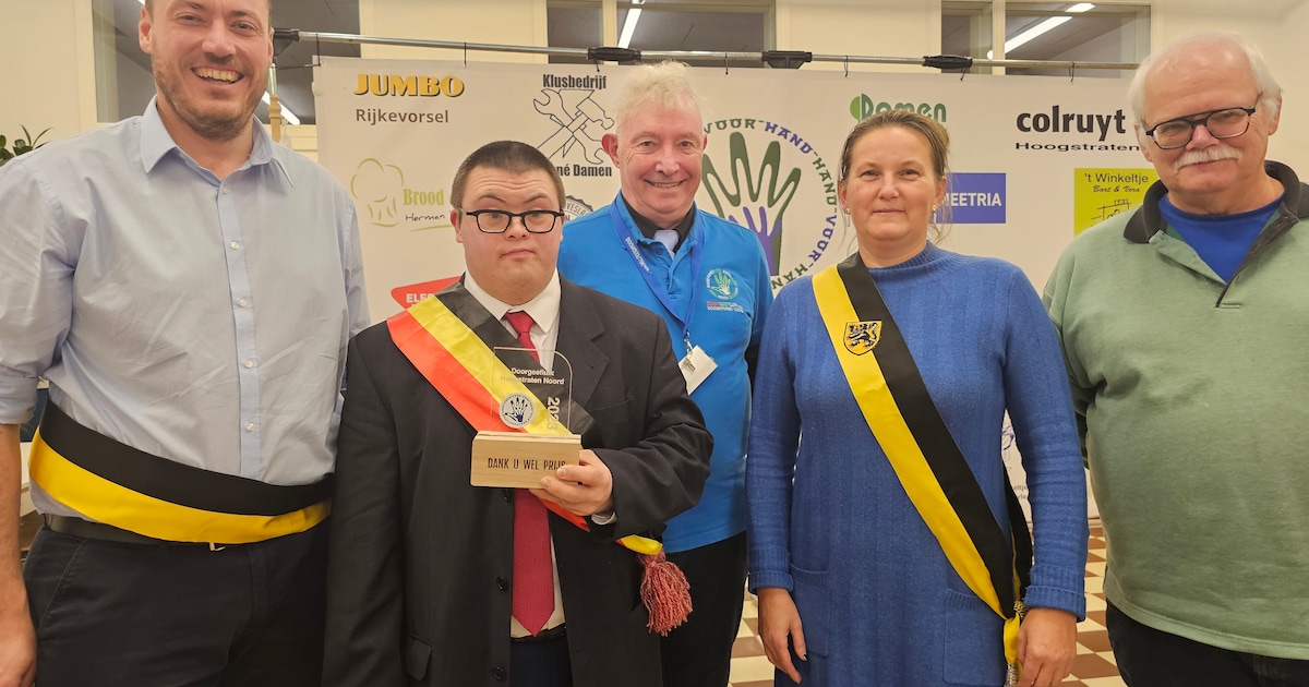 Blikkendirecteur Thijs Brosens krijgt de ‘Dank je wel’-prijs 2023 van ...