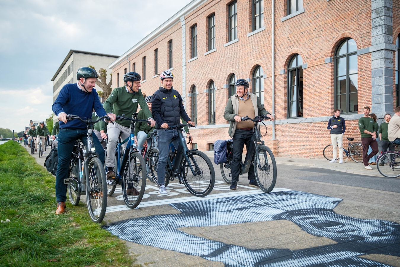 Lease a Bike verhuist hoofdzetel van Brussel naar Het Zegel: Wout van ...