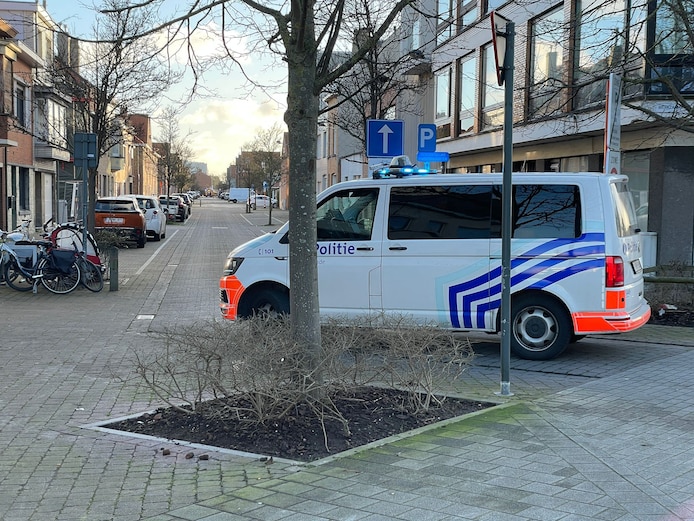 Brandweer en politie rukken opnieuw uit voor mogelijk gaslek in Werkzaamheidstraat in Oostende ...