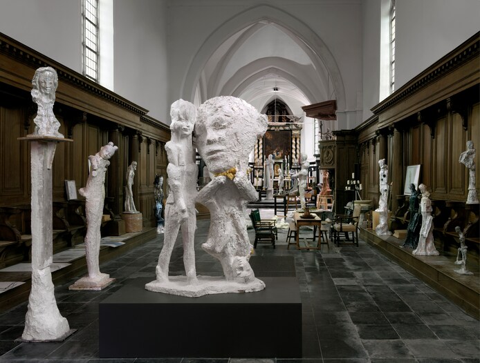 Atelier Johan Tahon stelt tentoon in kerk Rozebeke in Zwalm | Zwalm ...