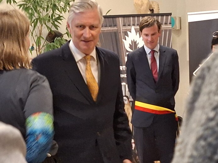 750 jongeren zien ook koning Filip mee aan tafel schuiven voor het Grote Debat in Gent: “Mijn ...