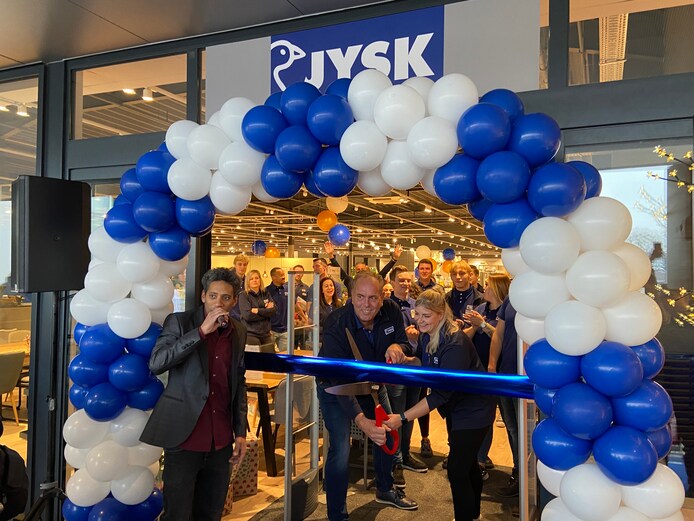 Stormloop op nieuwste en meteen ook grootste JYSK van het land: “Hele ...